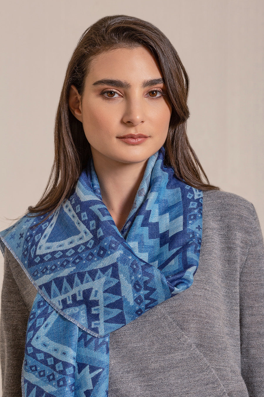 Vinelli Shawl Baby Alpaca Color Blue